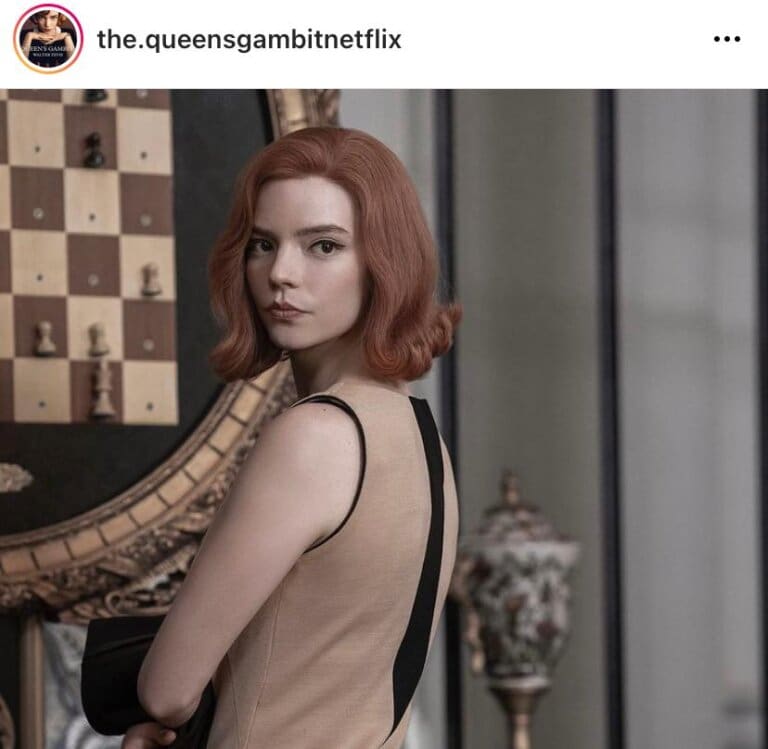 The Queen's Gambit Rood — The Color